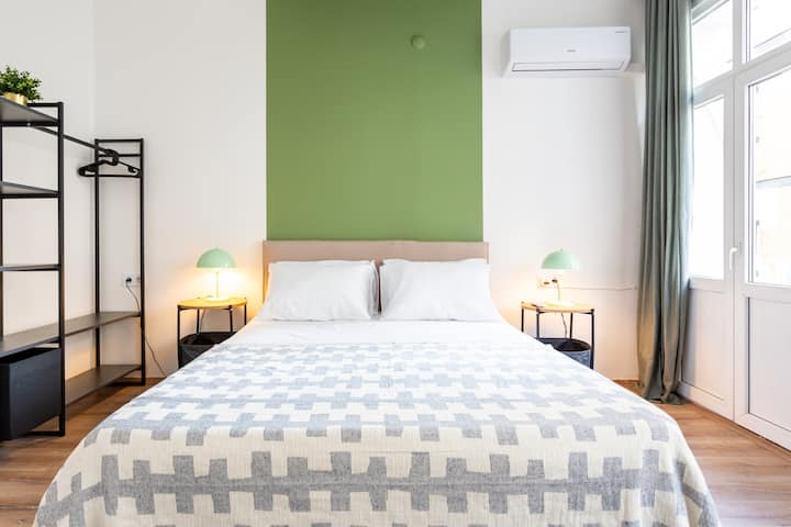 Modern Flat 6  Minutes From Taksim Square - Estambul