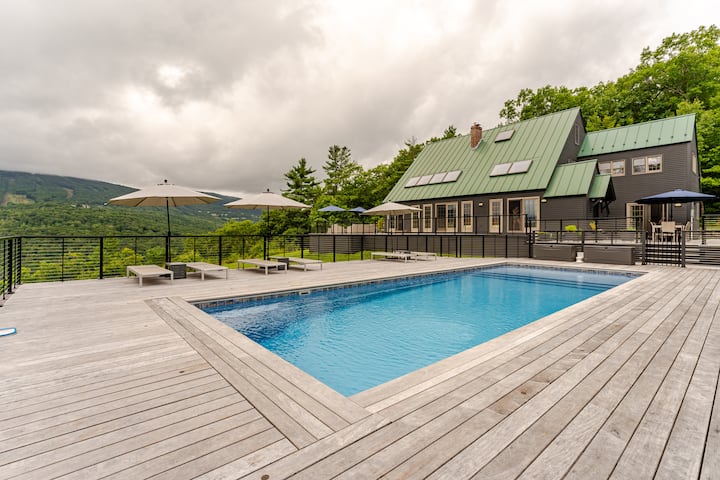 Large Vermont Property For All Year Round Getaways - Vermont