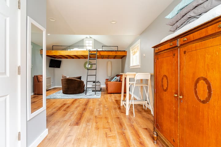 The Wonder House - Mercer Island, WA