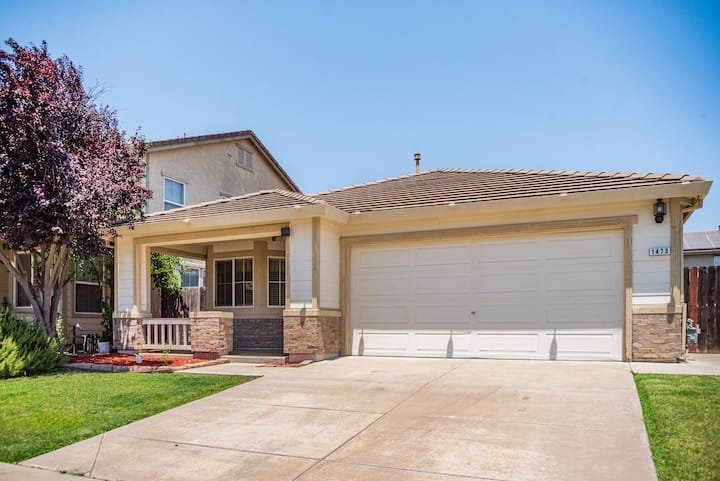 Relaxing Getaway Home In North Merced - Merced, CA