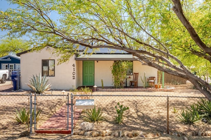 Charming Corner Bungalow In Central Tucson ! - Tucson, AZ
