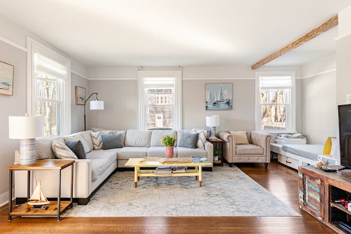 1870's Schoolhouse Converted To Cozy Cottage - Greenport, NY