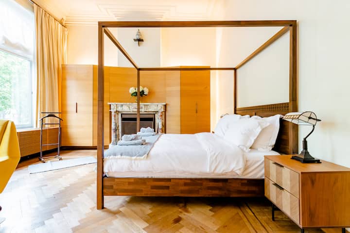 Room In Historical B&b At Railway Station In Ghent - Gand