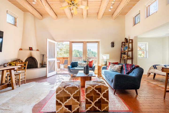 Santa Fe Hilltop Sanctuary 2 Miles From Town - Santa Fe, NM