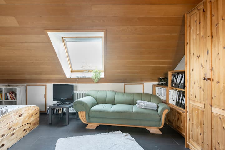 Cosy And Spacious Attic Story - Cologne
