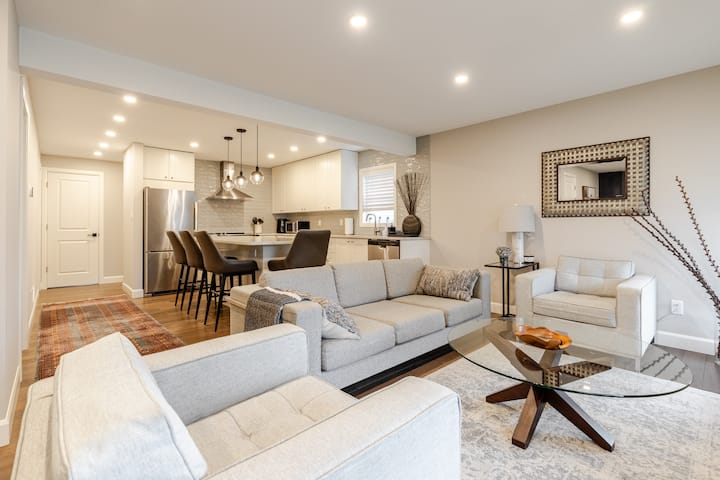 Modern Downtown Home - Windsor, ON, Canada