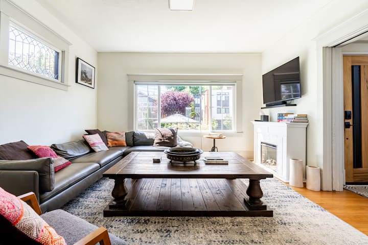 Boutique Lux Design, Private Patio, City Central - Seattle, WA