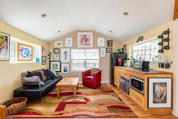 Downtown 30+ Day Stay With Everything Even A Piano - Boulder, CO