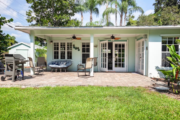 Verohouse: 3br 2ba, Pet Friendly, Fenced Back Yard - Vero Beach, FL