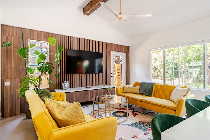 Designer Cottage In The Historical San Diego Area - San Diego, CA