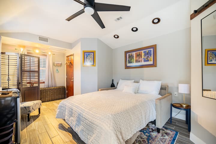 Nestled Paradise - Tampa, FL