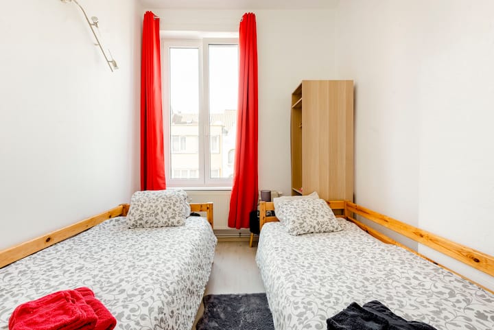 Obpl - 2b - 2 Single Bedden - 1/2 Personen - Bredene