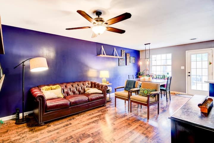 Private Room/bathroom 
10 Min Downtown, 20 Ornl - Knoxville, TN