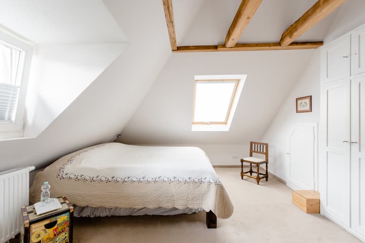 Cosy Large Room With A 2m Large Bed ! - Düsseldorf