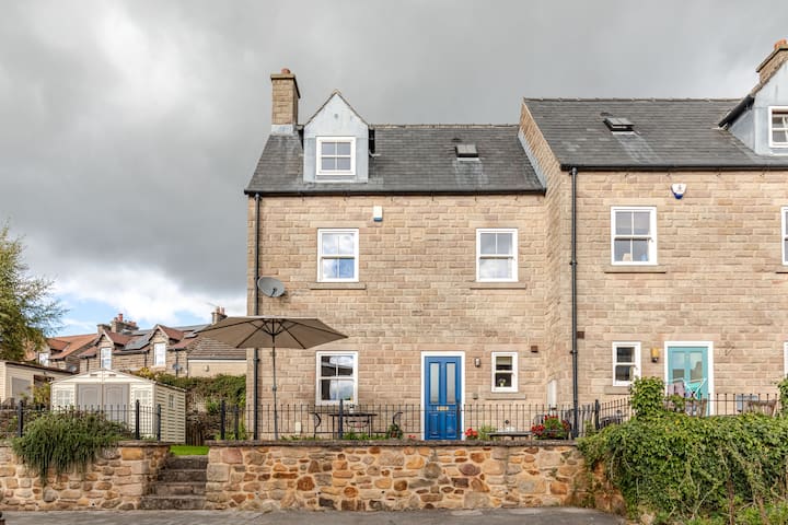 Peaceful Cosy Hilltop House. Garden & Parking - Matlock Bath