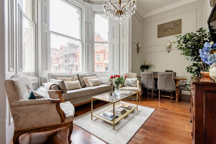 Stunning 2 Bed Duplex | Private Communal Garden - London