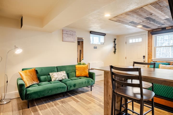 Stay A While, Studio Apartment-pet Friendly - Burlington, MA