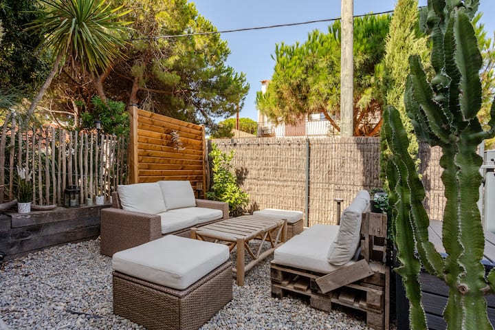 T3 Rez-de Jardin Presqu'île Giens La Capte Plage - Île de Porquerolles