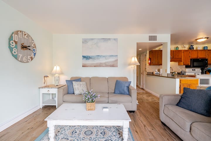 Mbr Family Beach Retreat - Walk To Waves - Surfside Beach, SC