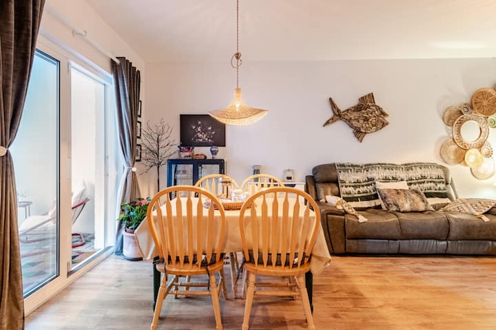 Harbour Sound. Coastal. Relaxed. Causeway Coast. - Ballycastle