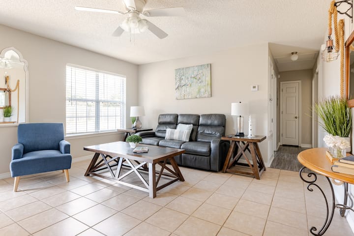 Harmony Beach House A Beautiful & Private Retreat - Warrington, FL