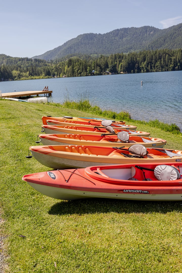 Two Cabins Lakefront Retreat Olympic National Park - Lake Crescent, WA