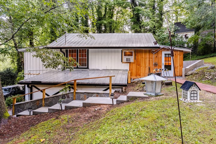 Rustic Cabin Located In Mountain City Georgia - Clayton, GA