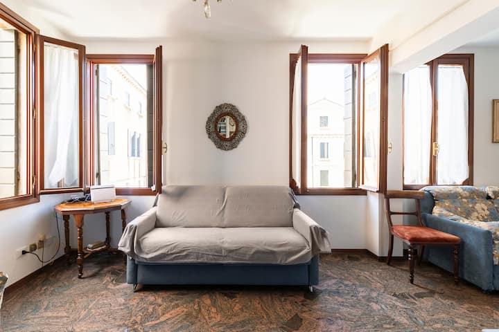 [Marina House] Elegant Apartment > Rialto Bridge - Lido di Venezia