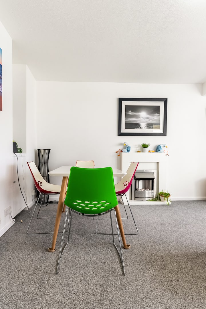 Luxury Apartment Right On The Seafront. Sleeps 4 - West Wittering