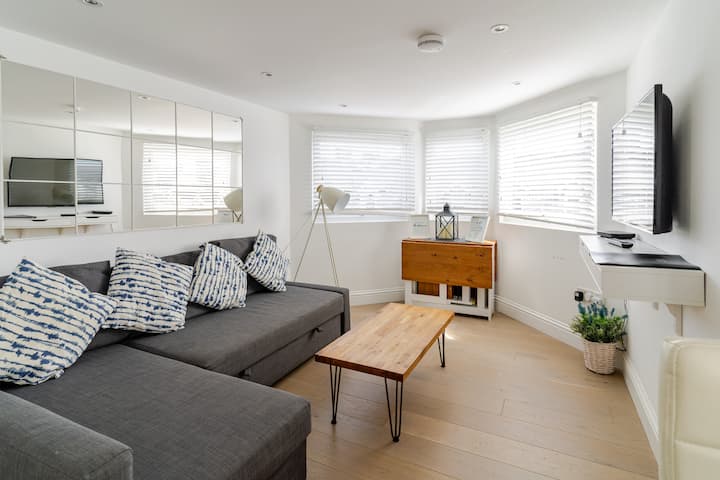 The Hideaway - 30 Seconds From The Beach - Newquay