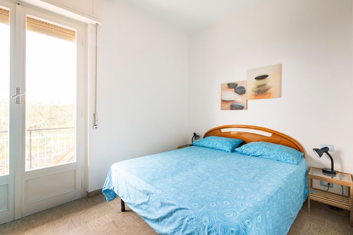 Blu Iris Flat At 700mts From The Beaches - Pietra Ligure