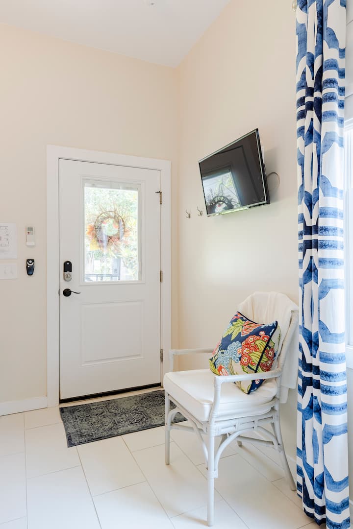 Guest Suite W/ Patio, 12min To City, Pet-friendly - Charleston, SC