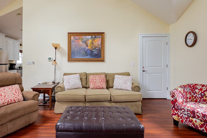 Red Carriage House-close To Downtown / Fairgrounds - Indiana