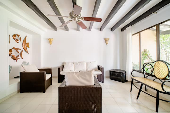 Typical Caribbean House, Near Getsemaní And Center - Cartagena de Indias