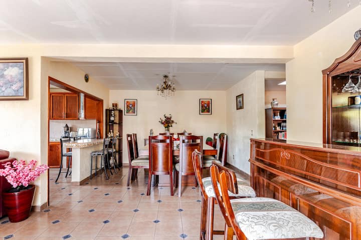 Spacious House In A Great Location In Guadalajara - Zapopan