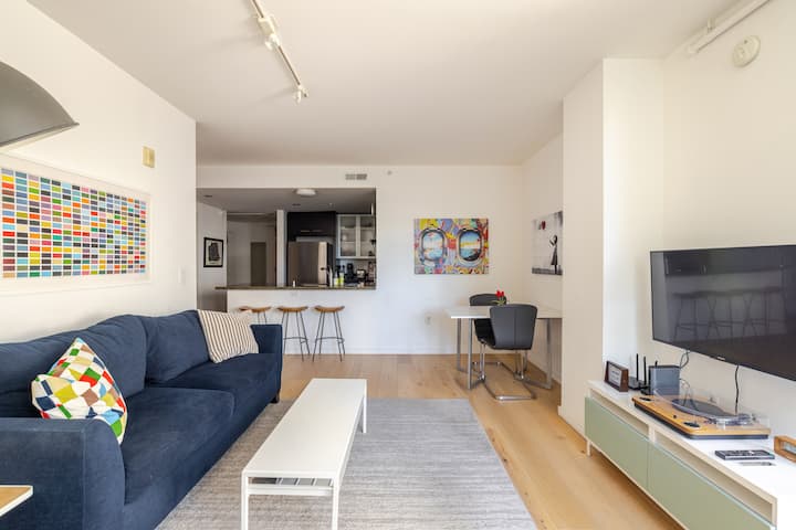 Modern 1 Bedroom Condo Near Moscone And Salesforce - San Francisco, CA