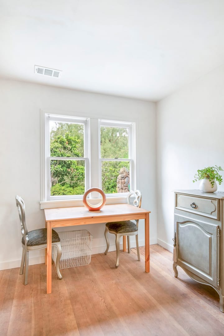 Newly Renovated 1-bedroom Apartment - Laguna Beach, CA