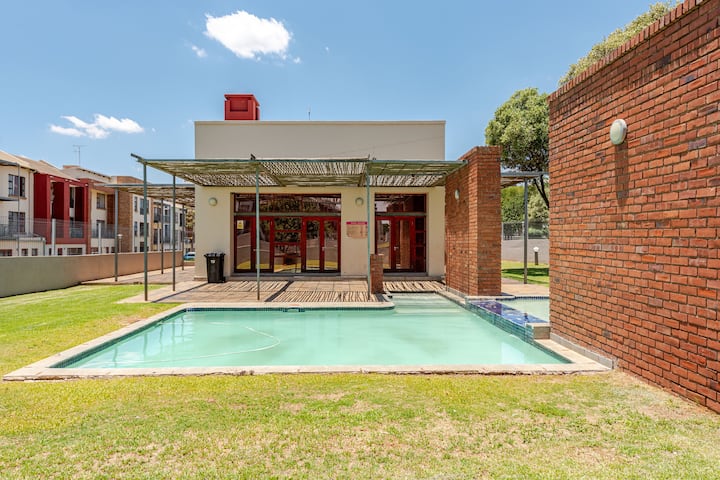 A Beautiful 2 Bedroom And 2 Bath Apartment - Midrand