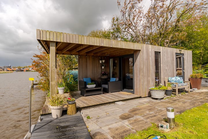 Gezellige Tiny House Aan Het Water Met Ontbijt - Sneek