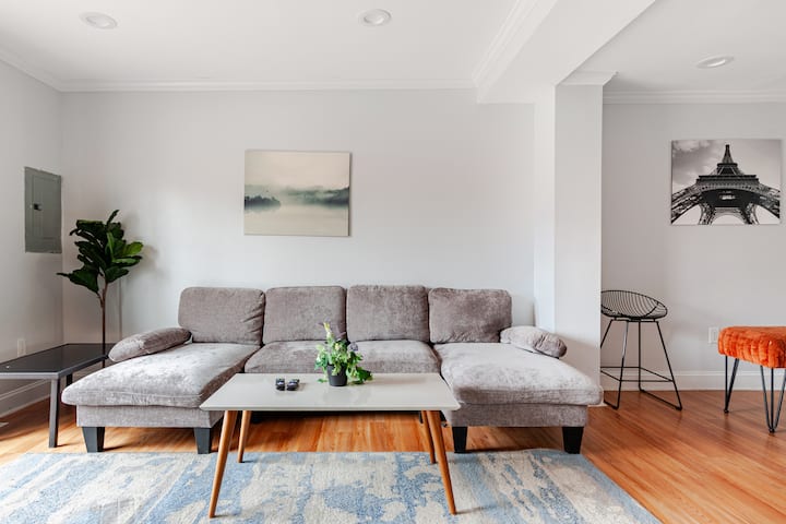 Spacious, Modern Apartment In Columbia Heights - Washington, DC