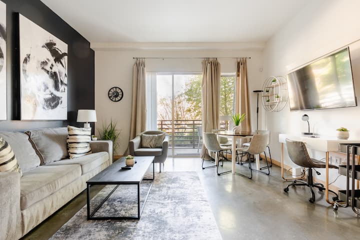 Beacon Hill 1br - Rooftop + Patio - Near Va Medical - Monthly Stays - Seattle, WA
