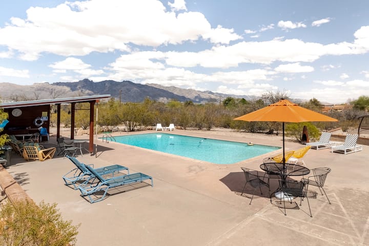 Peaceful, Pool, Mountain Views, Gated Drive - Tucson, AZ