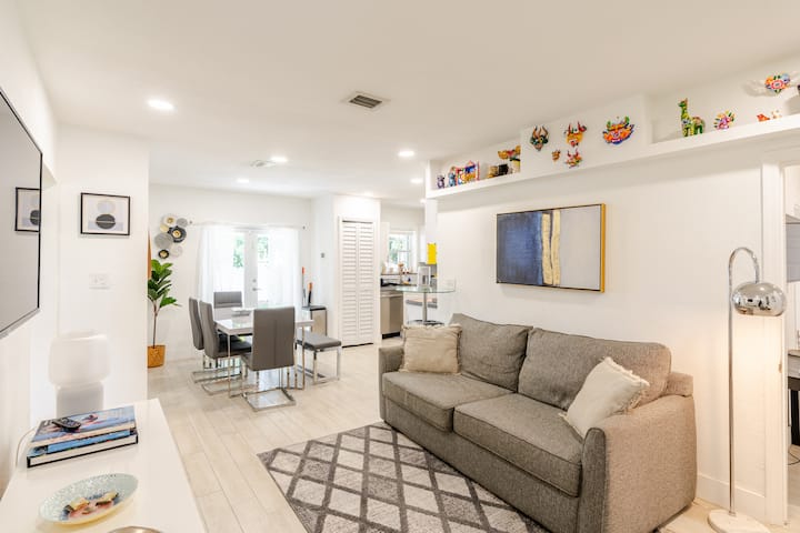 Casa Coral- 3/2 Home- Coral Gables- Best Location - Coral Gables, FL