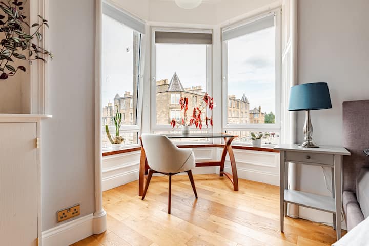 Bright 2-bed Flat – Ideal For Families Or Groups - Edinburgh