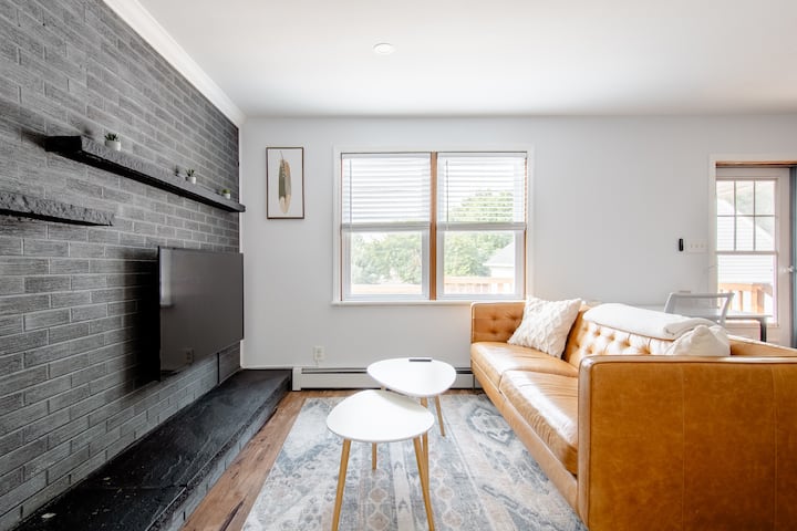 Cozy 1b Apt W/ Fireplace, Full Kitch & Off Str Pk - New Castle, DE