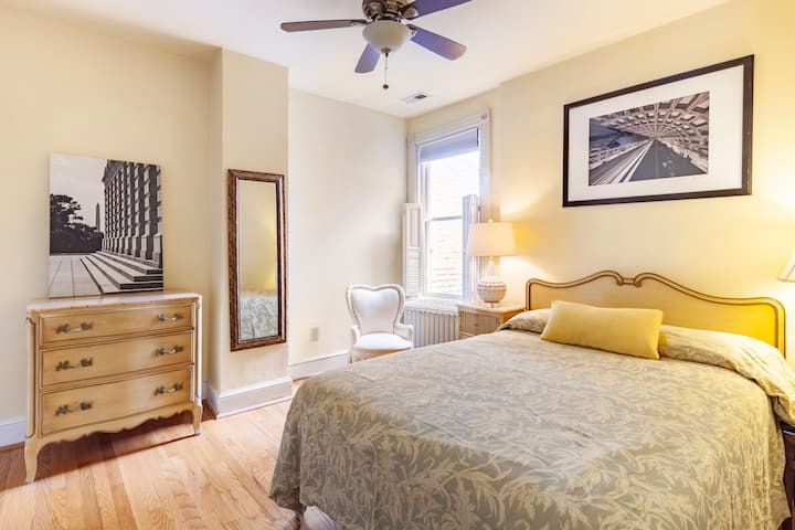 Capitol Hill Free Streetcar To B&b - Washington, D.C.