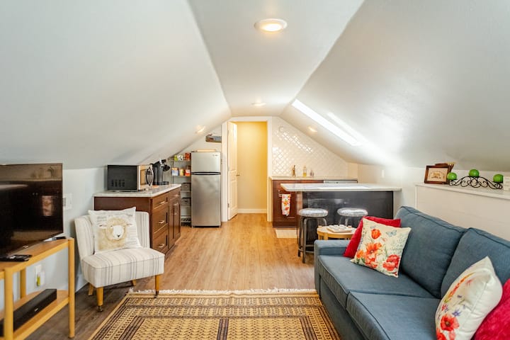 Raspberry Hill Farm - Tucked Back In The Woods. - Bentonville, AR