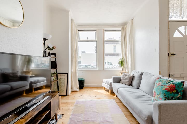 2 Bedroom Flat Recently Refurbished-5 Min From Tub - Ilford