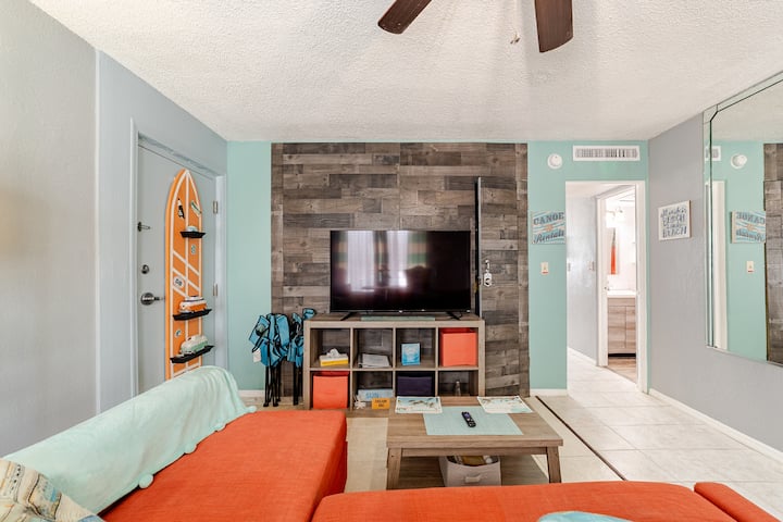 Beachfront King Suite W/ Free Wifi & Full Kitchen! - Daytona Beach, FL