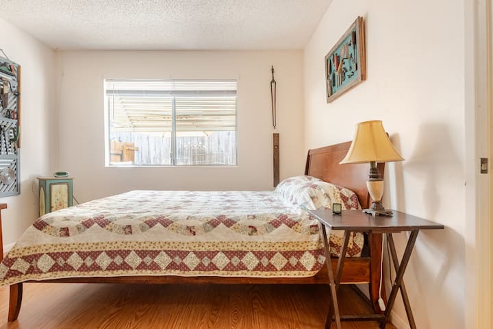 Private Master Bedroom Suite/ Own Entrance & Bath - Santee, CA